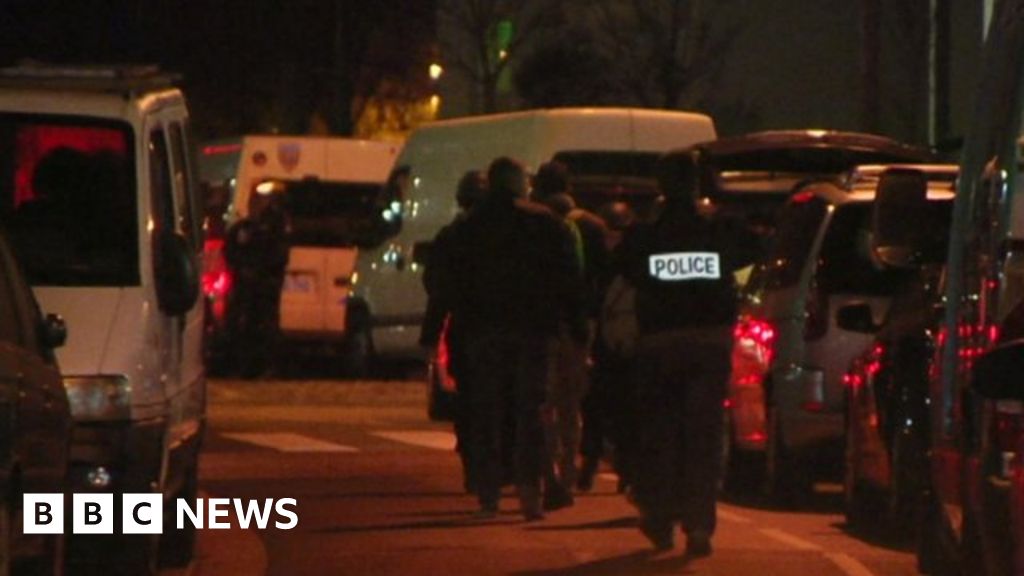 Police raids across France seize 'arsenal' of weapons - BBC News