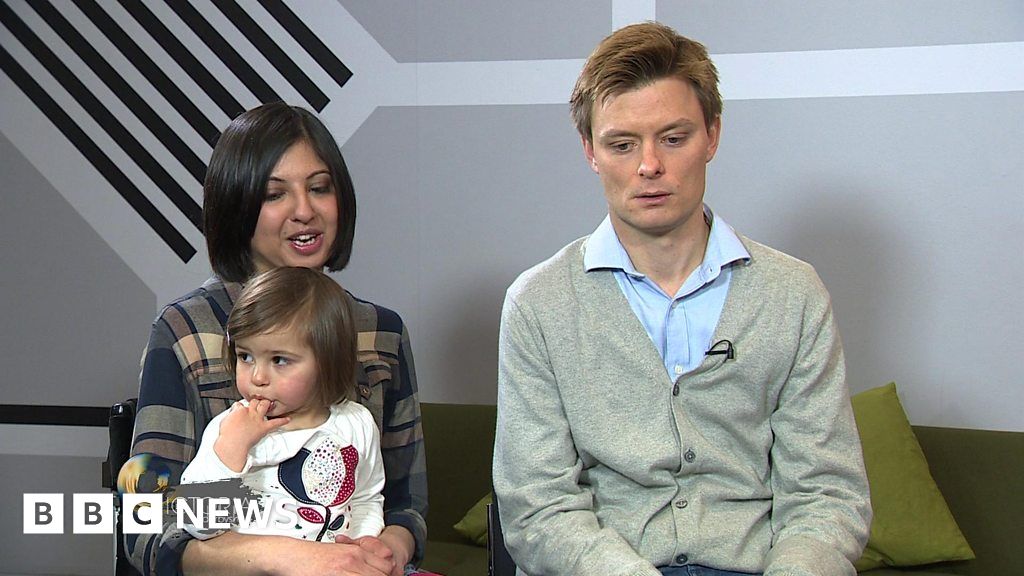 Mother paralysed after epidural - BBC News