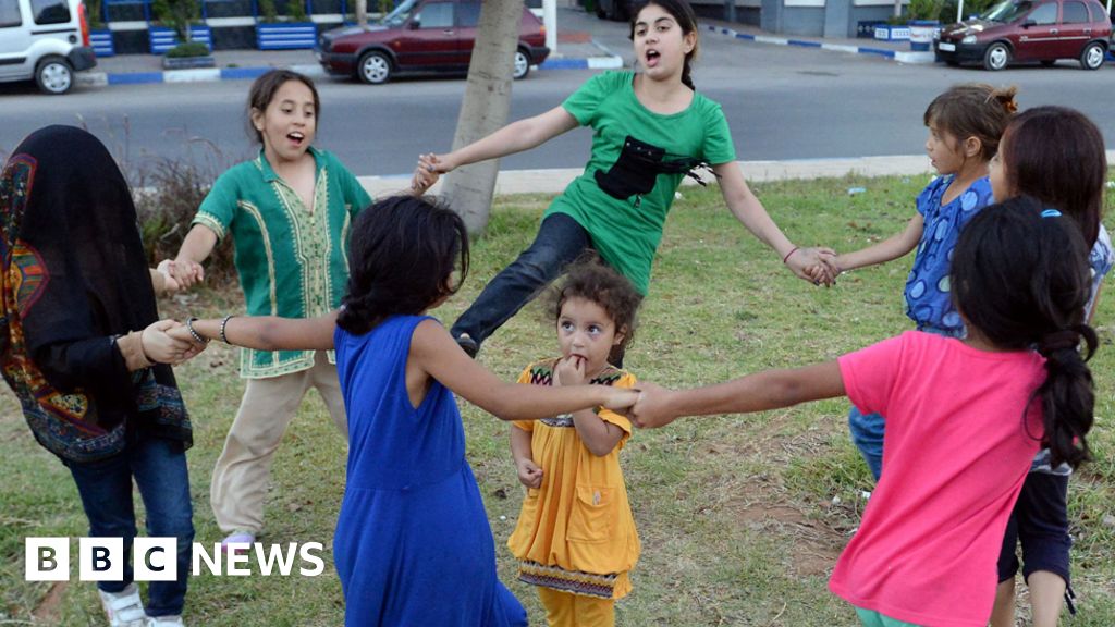 The children who need to play - BBC News