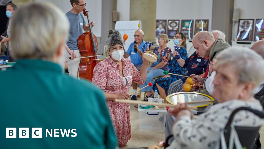 Greater Manchester music therapy rolled out for people with dementia ...
