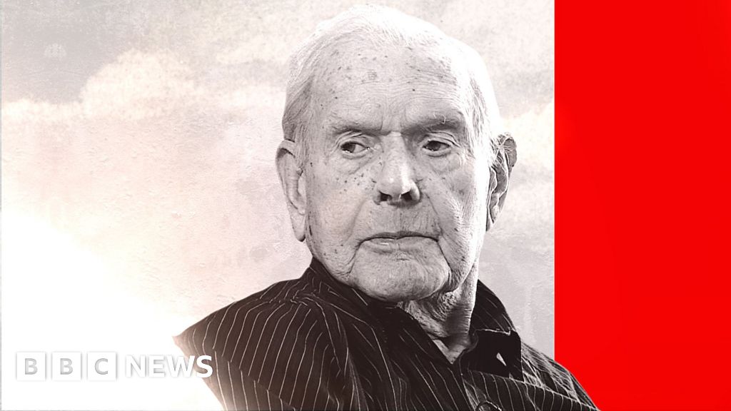 Percy Chafer: 'We were told to run towards bombs' - BBC News