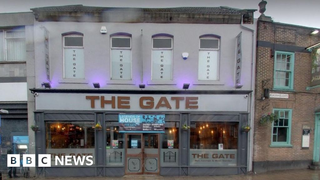 Darlington bar security tightened after drink spiking claims - BBC News