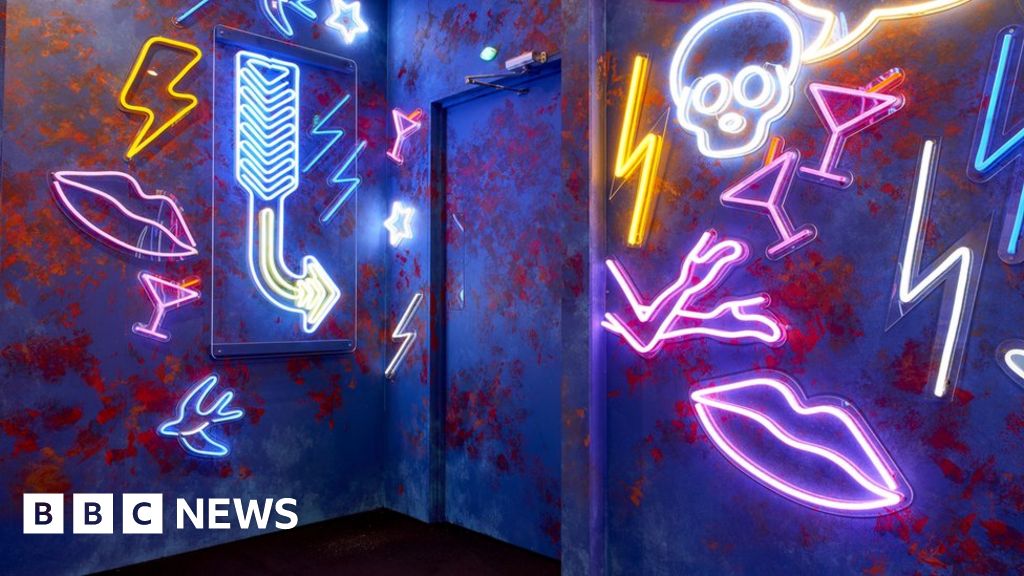 Inside the Celebrity Big Brother 2018 house - BBC News