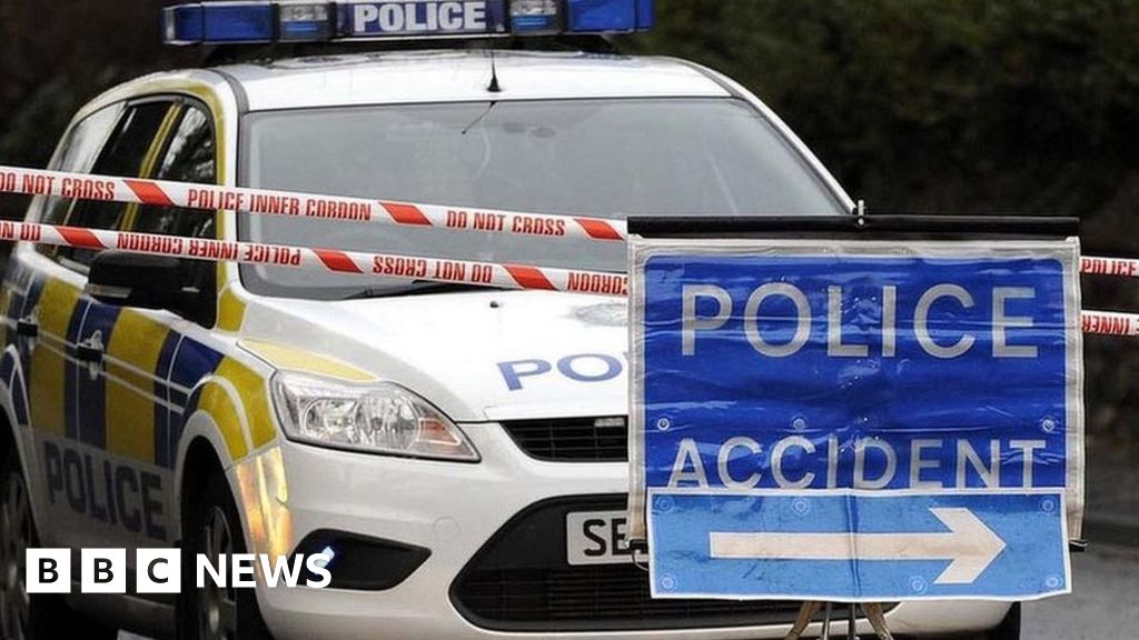 Ballyclare man in 80s dies after car crashes into wall - BBC News