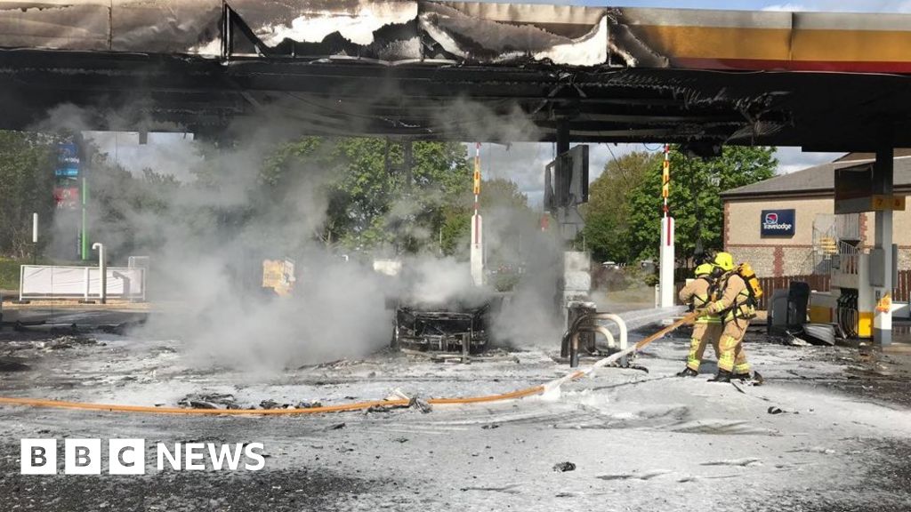 Camper van blaze at Fontwell Shell petrol station - BBC News