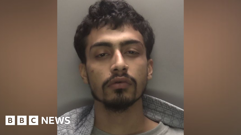 Leicester: Man jailed for murdering peacemaker stabbed in fight