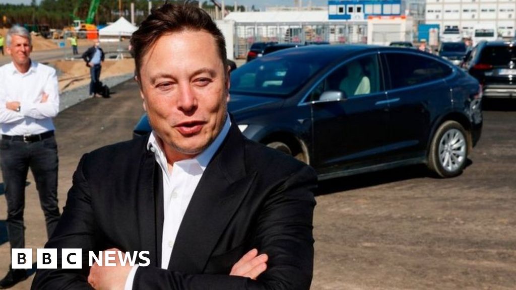 Elon Musk sent letter asking him to invest in Swindon - BBC News