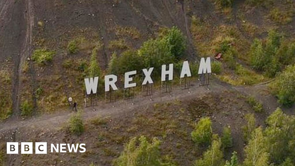 Hollywood-style sign in Wrexham is a whodunnit - BBC News