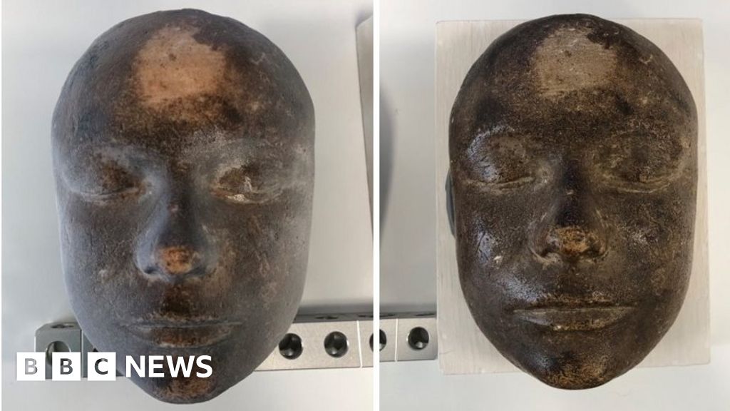 Death mask of last woman hanged in Coventry goes on display - BBC News