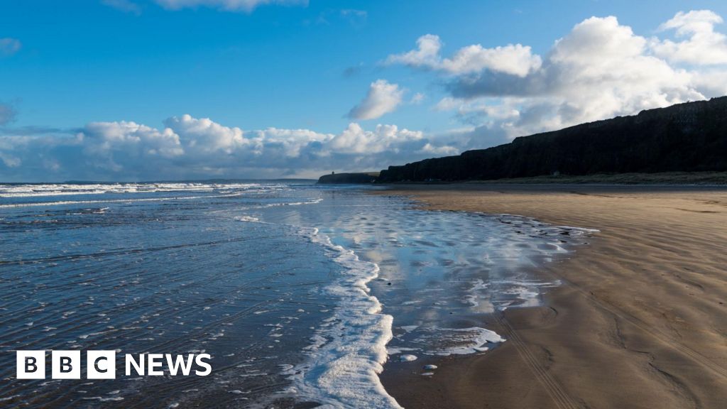 Blue-green algae: Benone Strand bathing ban now lifted