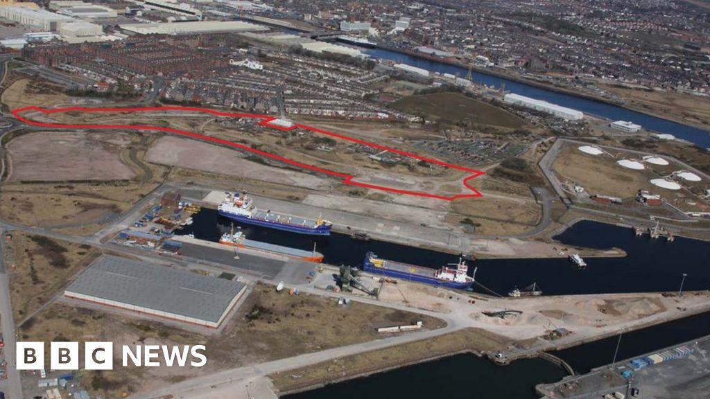 Barrow waterfront regeneration: Work resumes after five years - BBC News