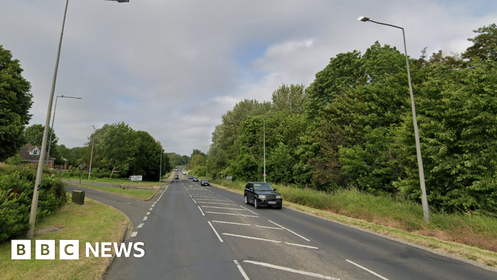 Teen motorcyclist dead after collision with car in Milton Keynes - BBC News