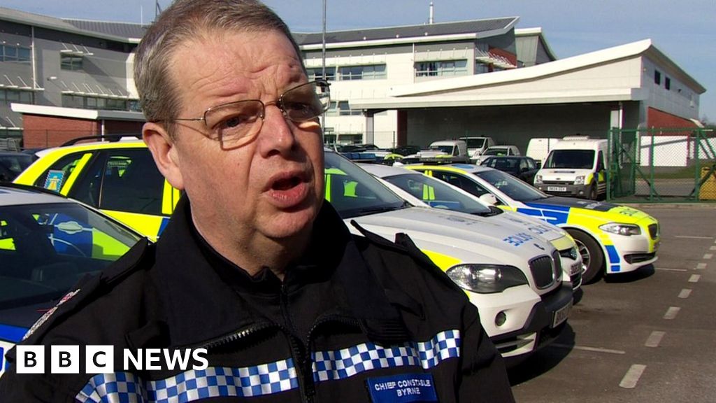 Cheshire police chief Simon Byrne cleared of misconduct - BBC News