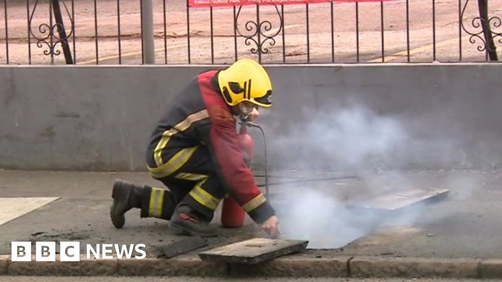 Sparkbrook crews tackle underground fire - BBC News