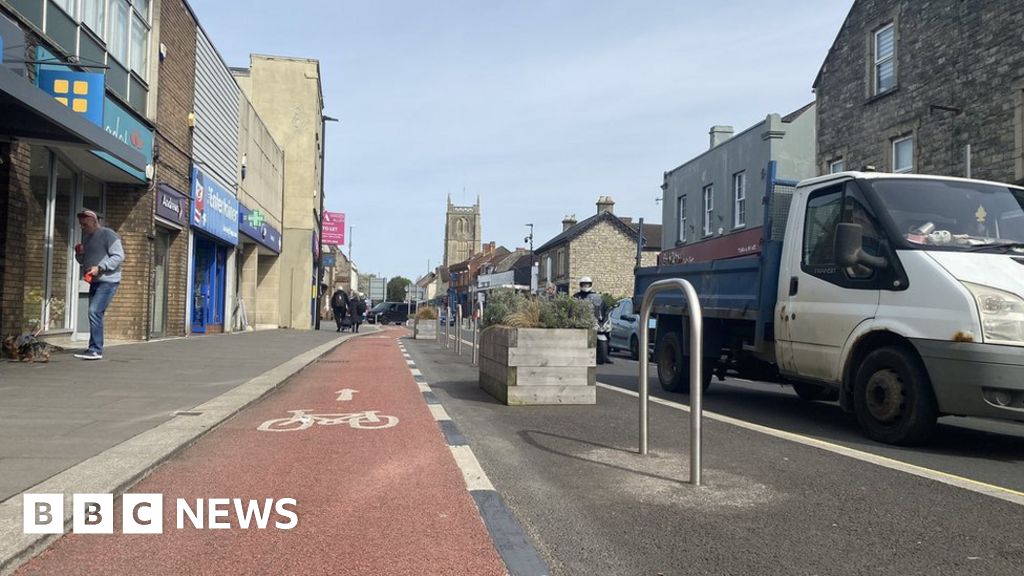 Keynsham: 'Optical illusion' trip hazard cycle lane repaired - BBC News