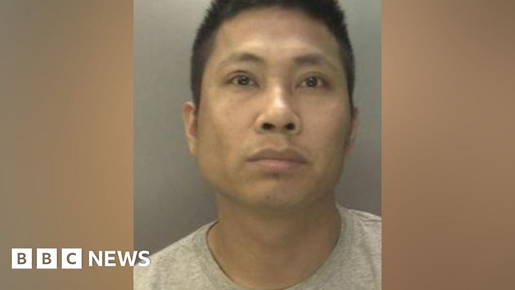 Birmingham people smuggler called migrants 'pork' - BBC News