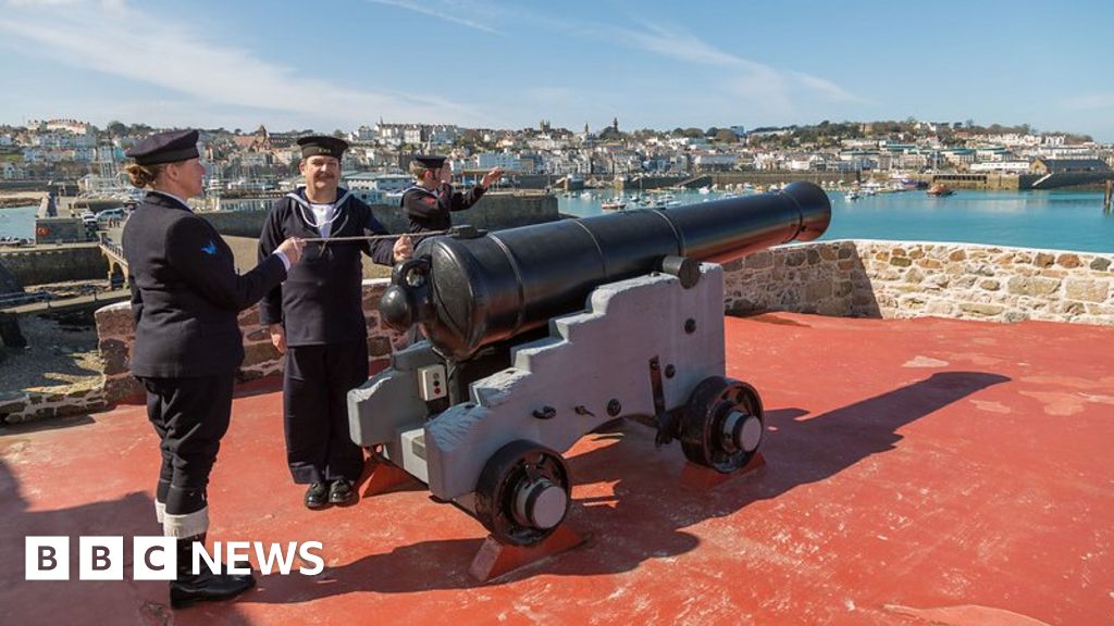 Guernsey museums visitor numbers rise again - BBC News
