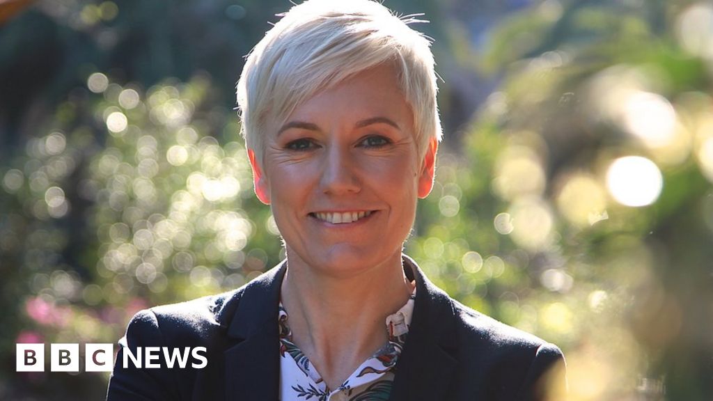 Cate Faehrmann: Why a lawmaker admitted to taking MDMA - BBC News