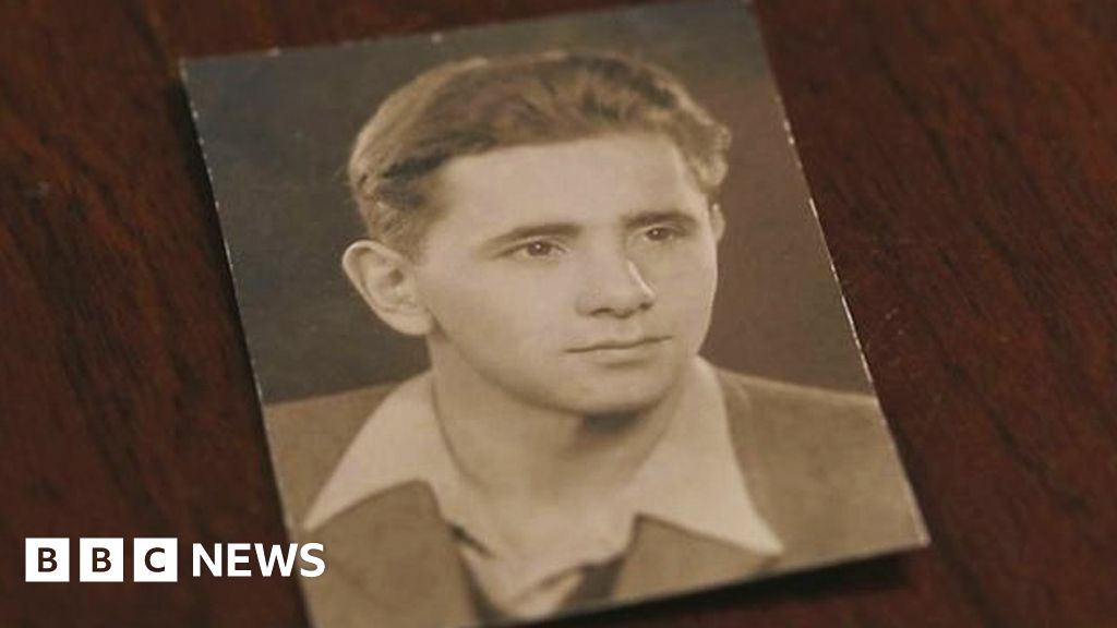 The Jewish forgers who outwitted the Nazis - BBC News