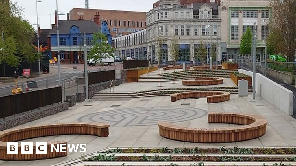 Coventry pupils' peace statue given unveiling date - BBC News