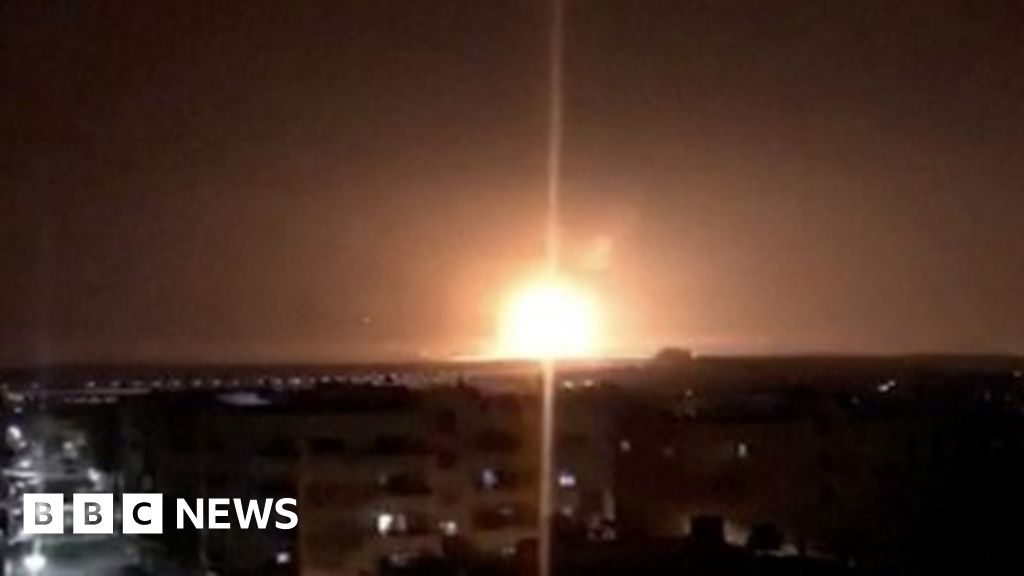 Explosions rock Jordan military base - BBC News