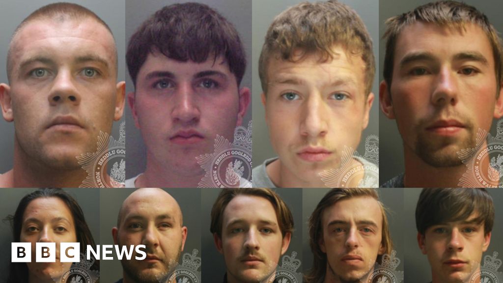 Gang sentenced for Wrexham Caia Park drugs offences - BBC News