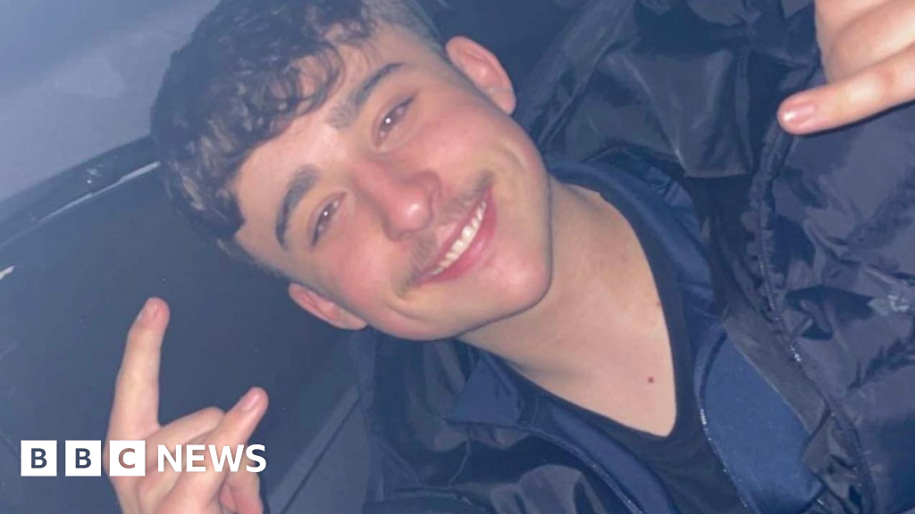 Owen Dunn stabbing: Boy quizzed for longer on suspicion of murder