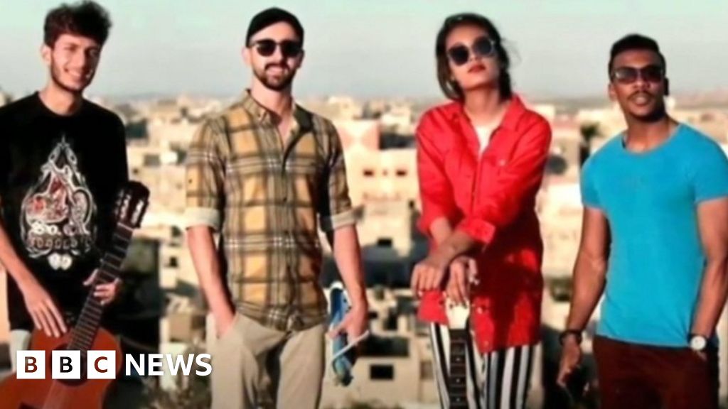 Life in Gaza: Homeless and looking for shelter