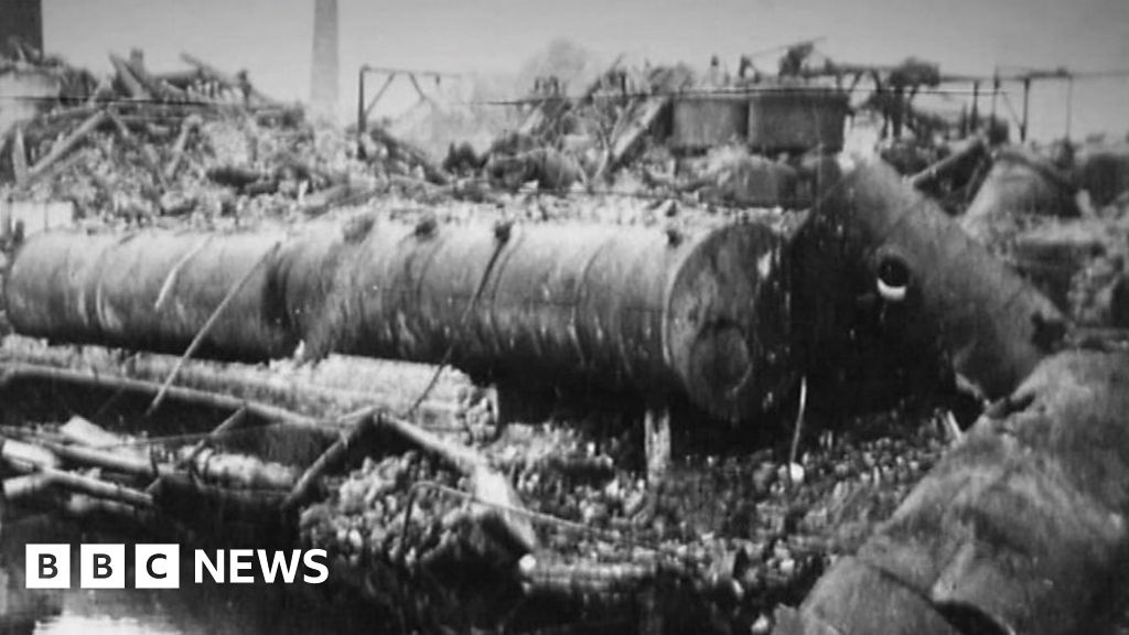 World War One munitions factory blast remembered - BBC News