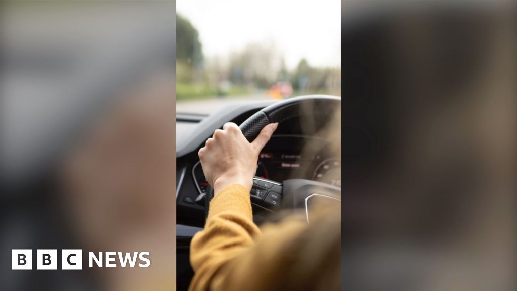 What is a graduated driving licence? - BBC News