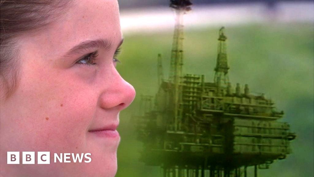 'I care about the climate but my dad works in the oil industry' - BBC News