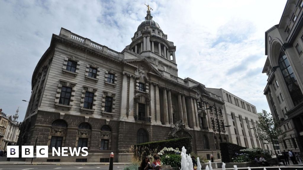 Neasden: Couple killed pensioner for money, court hears - BBC News