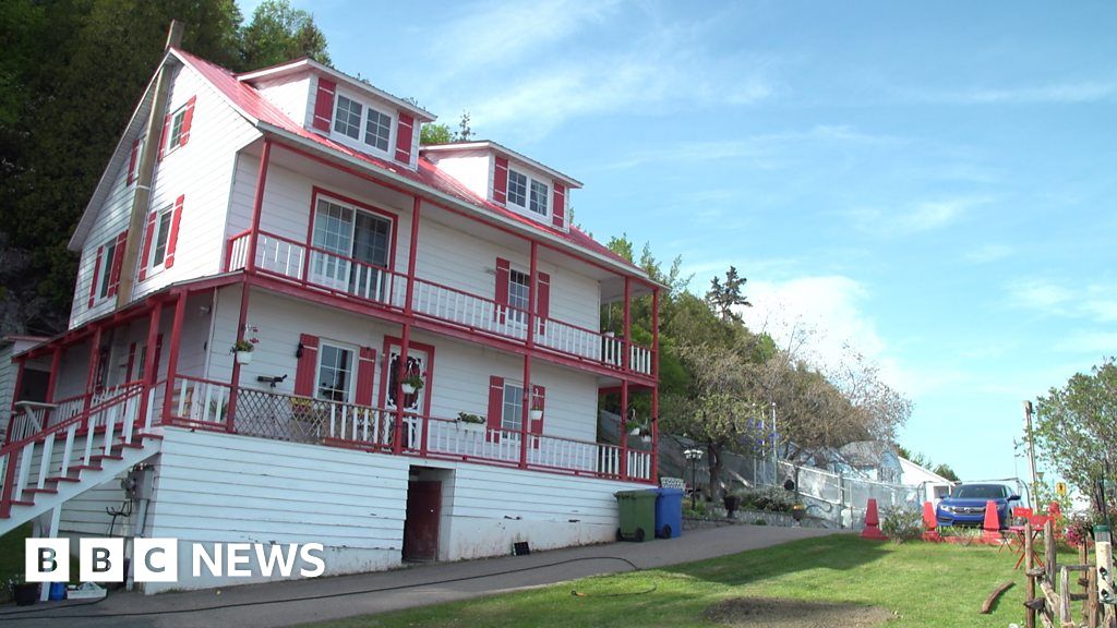 G7 summit: Trapped in the world's most secure house - BBC News