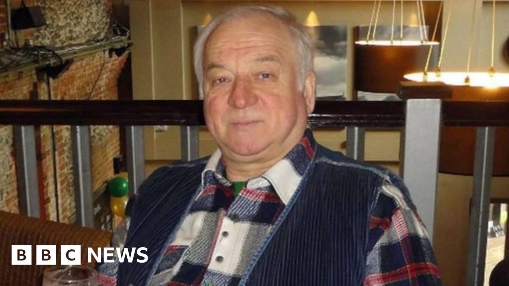 Skripal poisoning: Putin denounces ex-spy as 'scumbag'