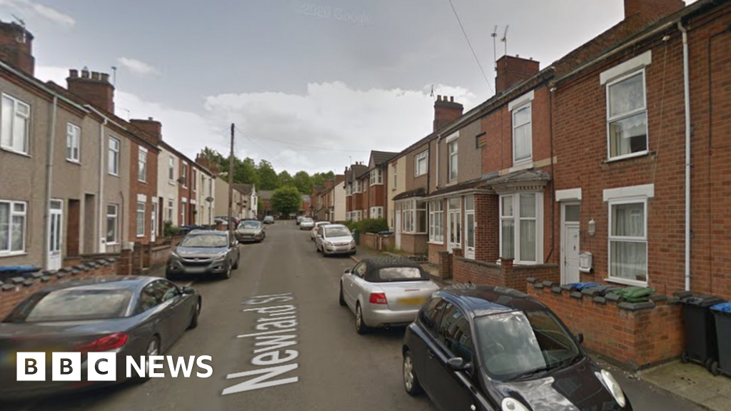 Murder probe after man attacked in Rugby