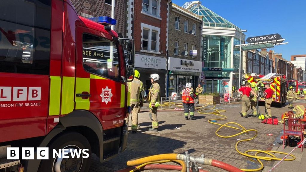 South London restaurant ablaze