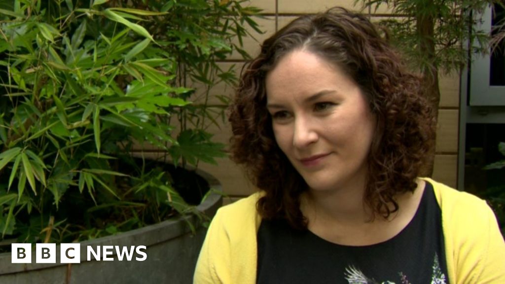 Signing up to cervical cancer trial was 'easy decision' - BBC News