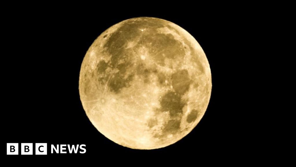 Hunter’s Moon: What’s so special about October’s full Moon? - BBC News