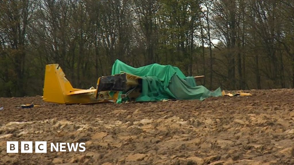 Two men dead in North Yorkshire light aircraft crash - BBC News