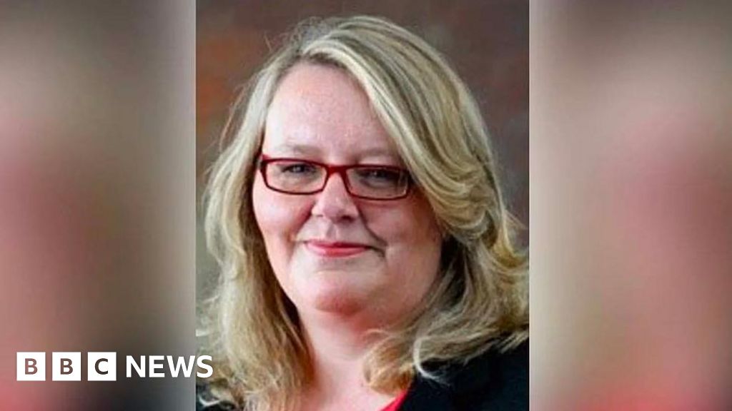 Blackpool's first female council leader's pride at becoming MBE - BBC News