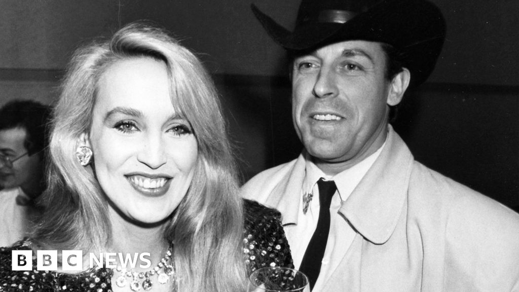 Antony Price, designer for Bowie and Duran Duran, dies aged 80 - BBC News