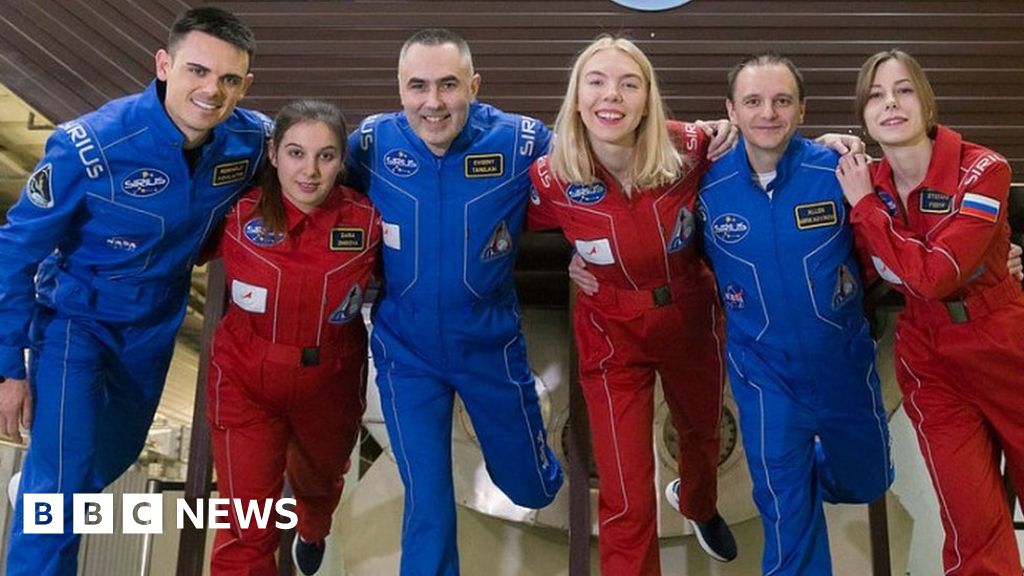 Russia's Sirius Moon project leaves crew hungry for steak - BBC News