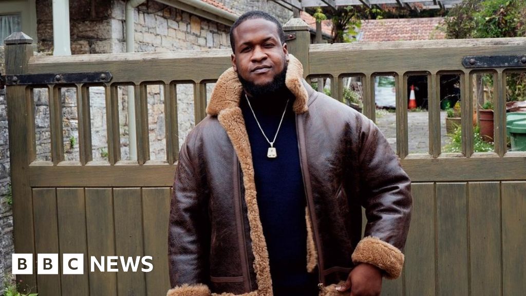 London riots: 'I don't want kids today to go down the same path' - BBC News