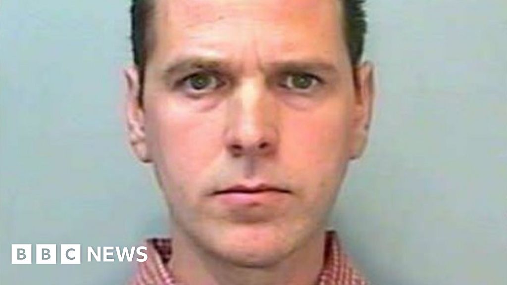 Paediatrician Jonathan Walsh jailed over child sex images - BBC News