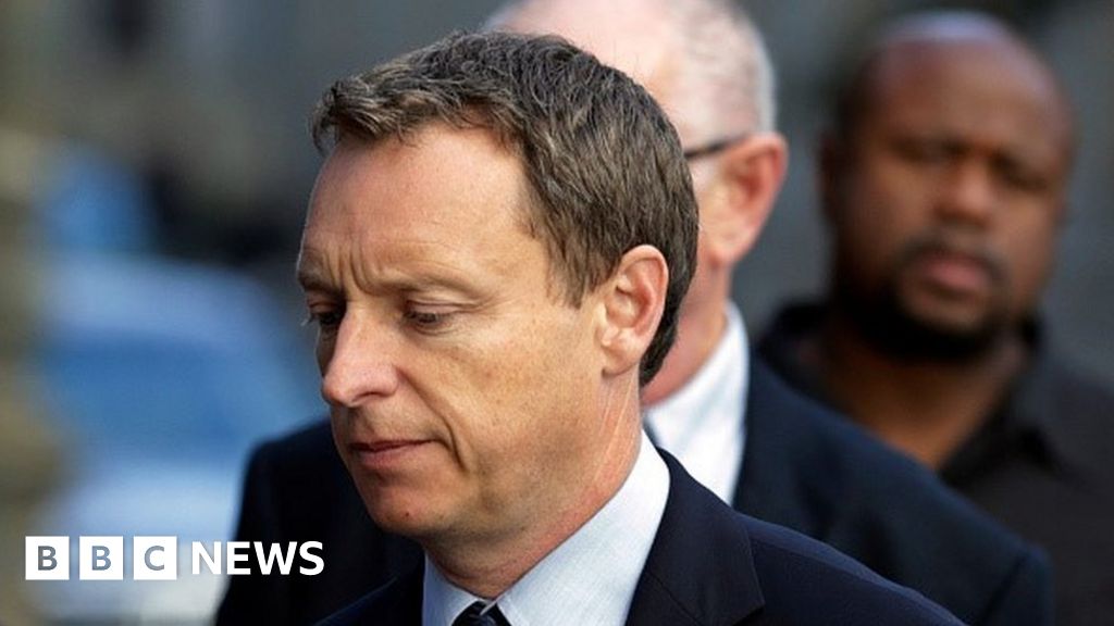 British bankers convicted in New York Libor trial - BBC News