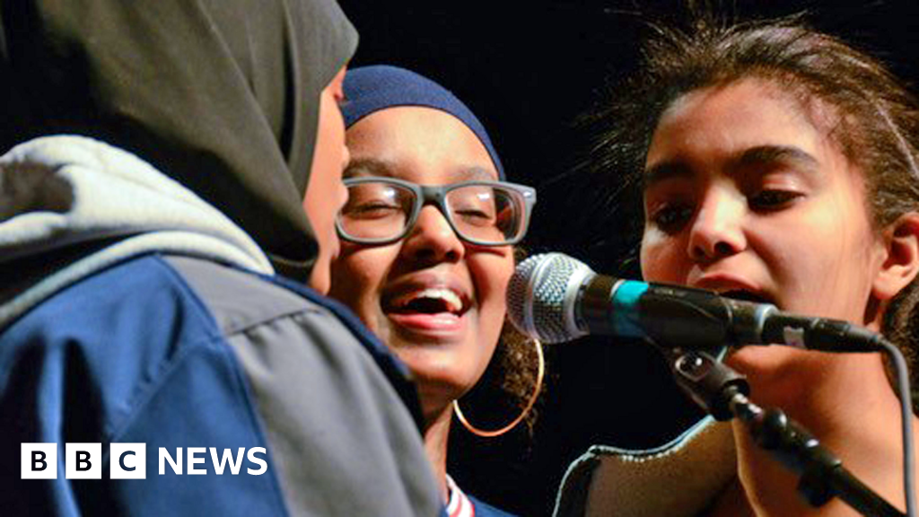 Somali pop star helps Minneapolis children discover their heritage ...