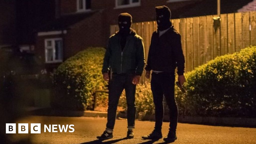 Paramilitary-style attack ad campaign - BBC News