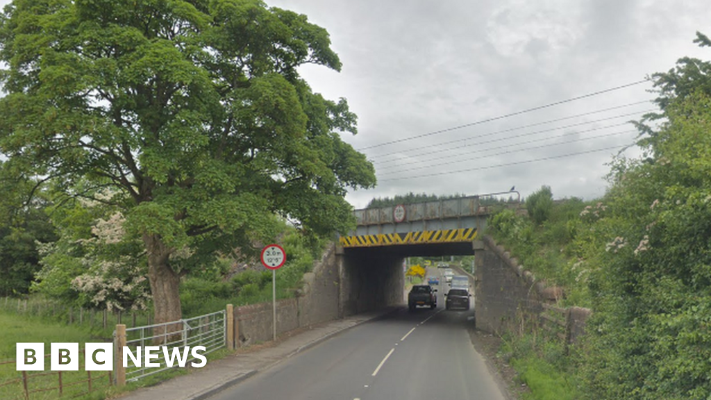 Truck driver seriously hurt in Dalry bridge crash - BBC News