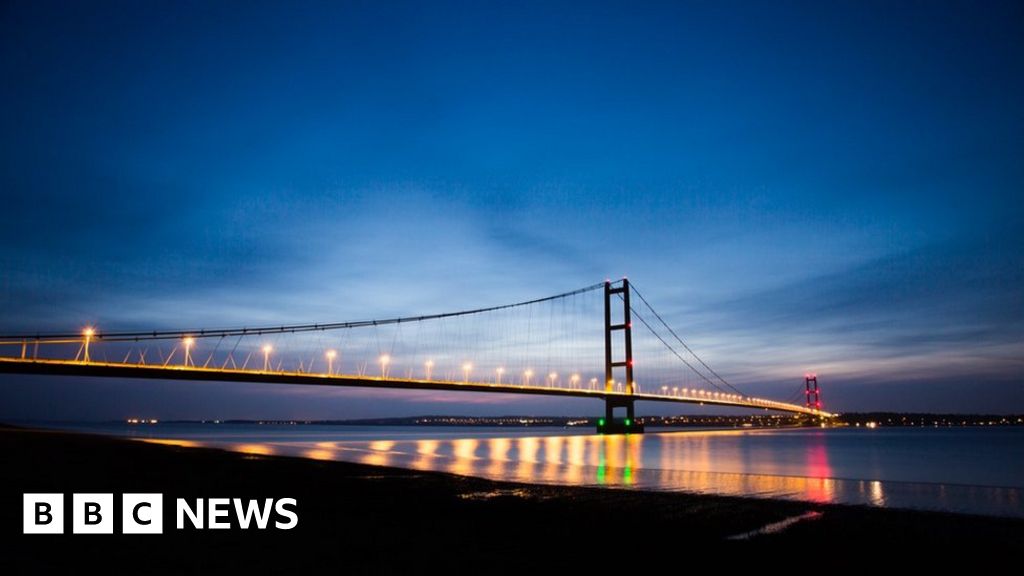 Humber Bridge tolls frozen for five years - BBC News Humber Bridge tolls frozen for five years - BBC News