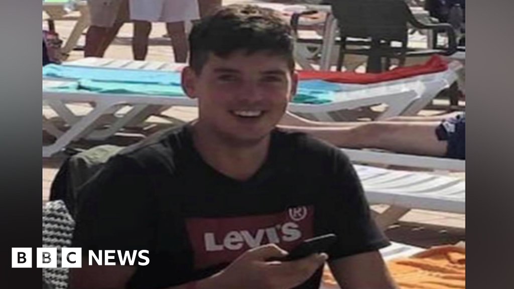 Callum Jones, 20, left paralysed after running into sea - BBC News